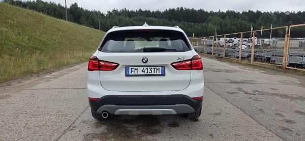 White BMW X1 2018 in Vilnius, with an engine capacity of 2.00 L and mileage of 270 thousand km for 11950 €, photo 7 on AUTOMOTO.COM.LV