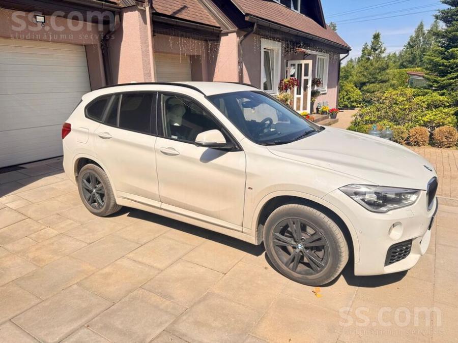 White BMW X1 2018 in Riga, with an engine capacity of 2.00 L and mileage of 126 thousand km for 16990 €, photo 1 on AUTOMOTO.COM.LV