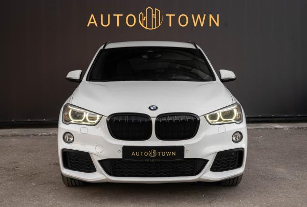 White BMW X1 2018 in Riga, with an engine capacity of 2.00 L and mileage of 247 thousand km for 16990 €, photo 2 on AUTOMOTO.COM.LV