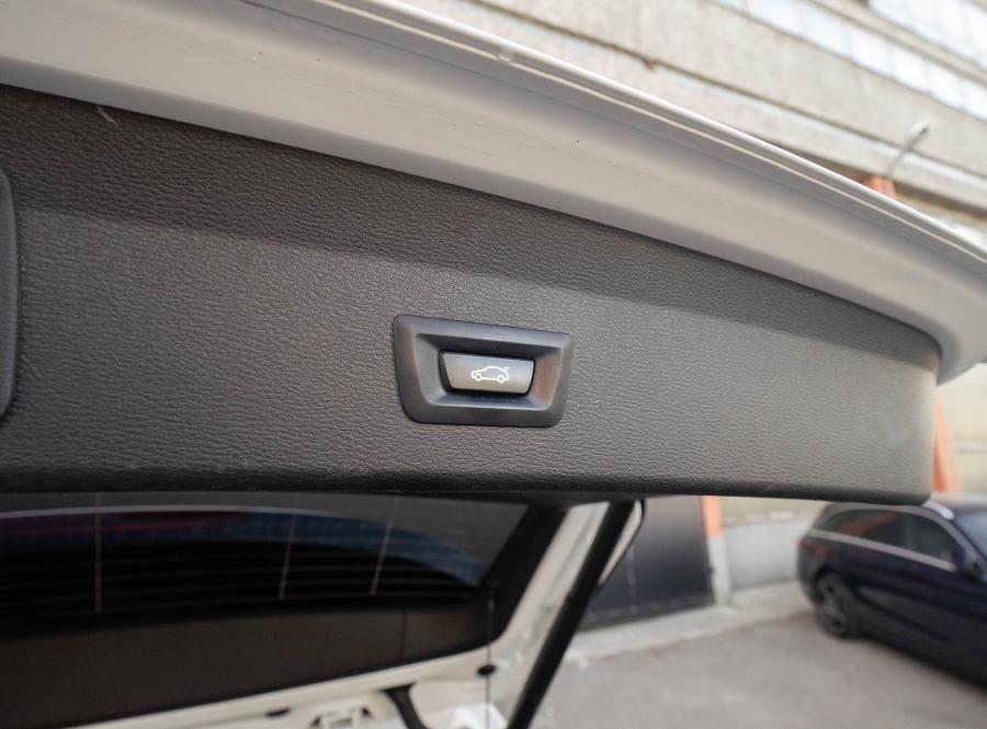 Balts BMW X1 2018 Rīga, ar dzinēja tilpumu 2.00 L un nobraukumu 247 tūkst. km par 16990 €, foto 32 vietnē AUTOMOTO.COM.LV