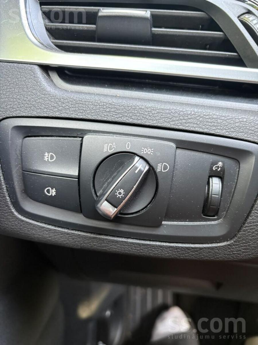 Balts BMW X1 2018 Ogre, ar dzinēja tilpumu 2.00 L un nobraukumu 197 tūkst. km par 18000 €, foto 5 vietnē AUTOMOTO.COM.LV