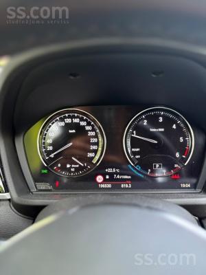 Balts BMW X1 2018 Ogre, ar dzinēja tilpumu 2.00 L un nobraukumu 197 tūkst. km par 18000 €, foto 9 vietnē AUTOMOTO.COM.LV