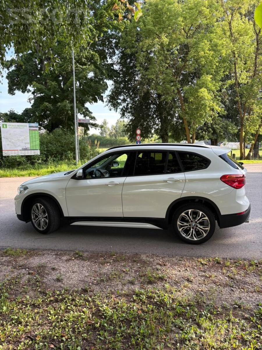 Balts BMW X1 2018 Ogre, ar dzinēja tilpumu 2.00 L un nobraukumu 197 tūkst. km par 18000 €, foto 15 vietnē AUTOMOTO.COM.LV