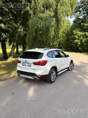 Balts BMW X1 2018 Ogre, ar dzinēja tilpumu 2.00 L un nobraukumu 197 tūkst. km par 18000 €, foto 17 vietnē AUTOMOTO.COM.LV
