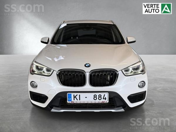 White BMW X1 2018 in Riga, with an engine capacity of 2.00 L and mileage of 137 thousand km for 14490 €, photo 2 on AUTOMOTO.COM.LV