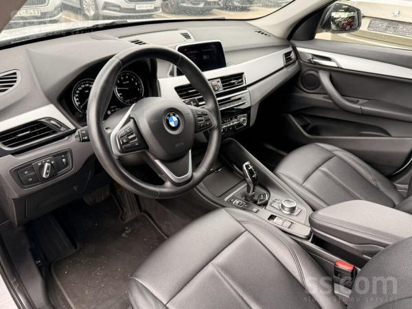 White BMW X1 2018 in Riga, with an engine capacity of 2.00 L and mileage of 137 thousand km for 14490 €, photo 7 on AUTOMOTO.COM.LV
