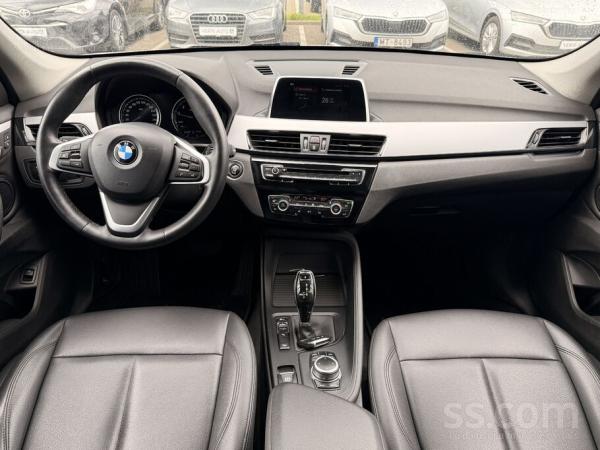 White BMW X1 2018 in Riga, with an engine capacity of 2.00 L and mileage of 137 thousand km for 14490 €, photo 8 on AUTOMOTO.COM.LV
