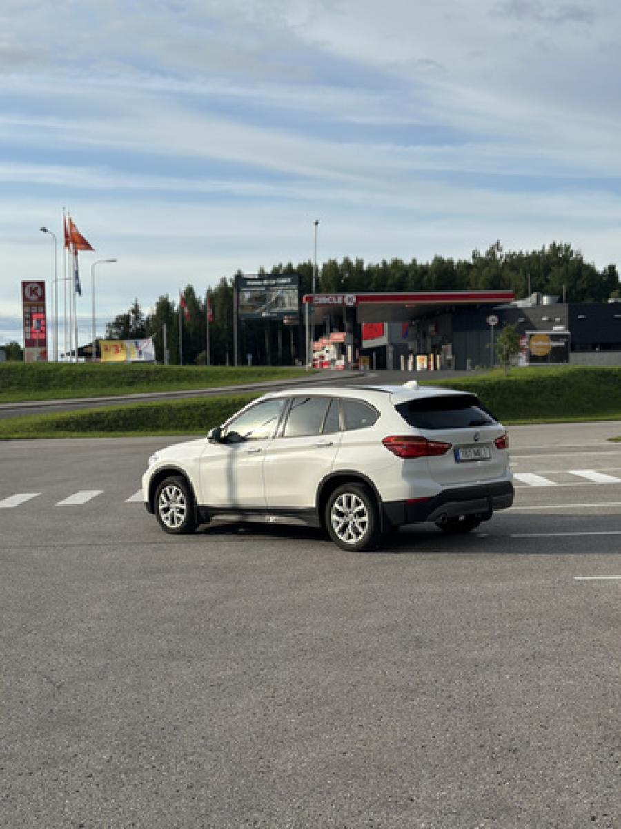 Balts BMW X1 2018 Tartu, ar dzinēja tilpumu 0.00 L un nobraukumu 263 tūkst. km par 14200 €, foto 6 vietnē AUTOMOTO.COM.LV