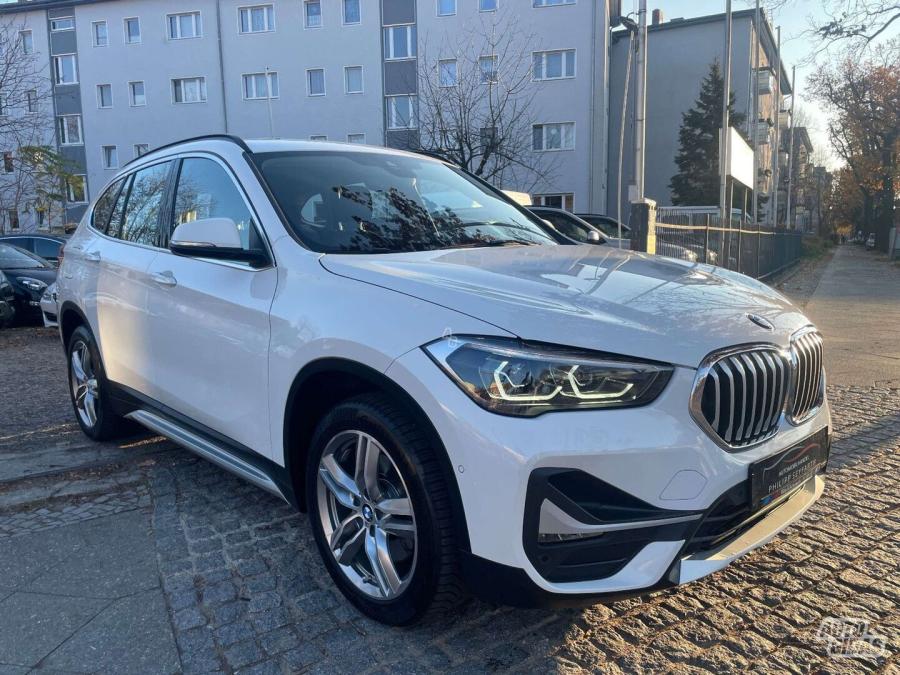 White BMW X1 2019 in Kaunas, with an engine capacity of 2.00 L and mileage of 100 thousand km for 22287 €, photo 6 on AUTOMOTO.COM.LV