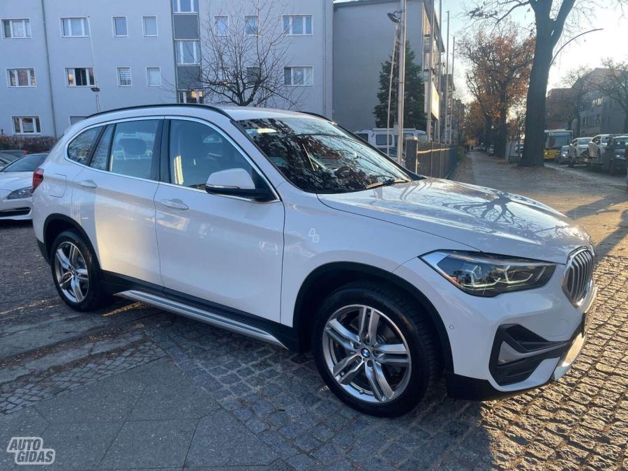 White BMW X1 2019 in Kaunas, with an engine capacity of 2.00 L and mileage of 100 thousand km for 22287 €, photo 28 on AUTOMOTO.COM.LV