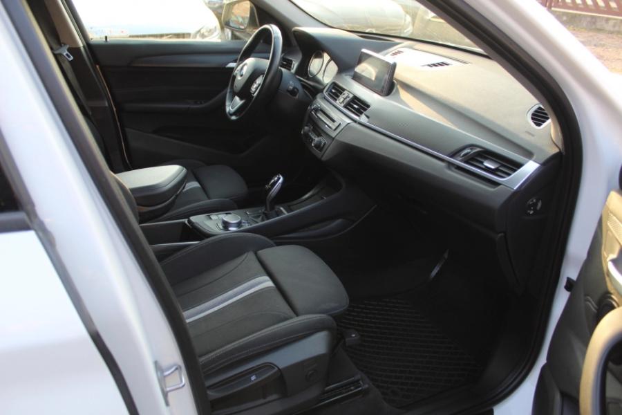 Balts BMW X1 2019 Rīga, ar dzinēja tilpumu 1.50 L un nobraukumu 70 tūkst. km par 23500 €, foto 4 vietnē AUTOMOTO.COM.LV