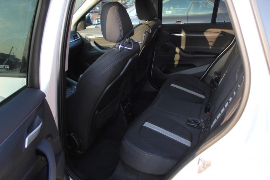 Balts BMW X1 2019 Rīga, ar dzinēja tilpumu 1.50 L un nobraukumu 70 tūkst. km par 23500 €, foto 5 vietnē AUTOMOTO.COM.LV