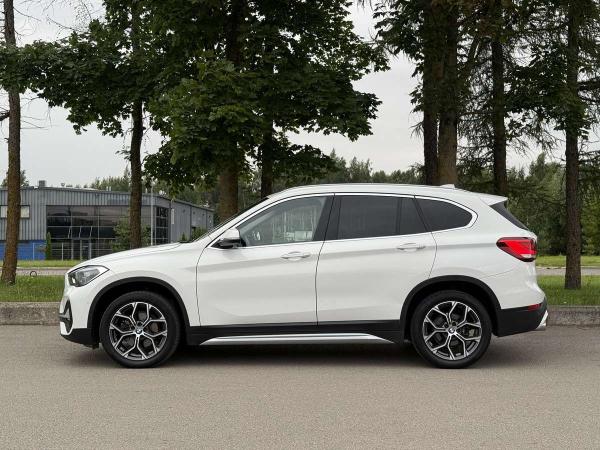 White BMW X1 2019 in Panevezys, with an engine capacity of 2.00 L and mileage of 192 thousand km for 15500 €, photo 6 on AUTOMOTO.COM.LV