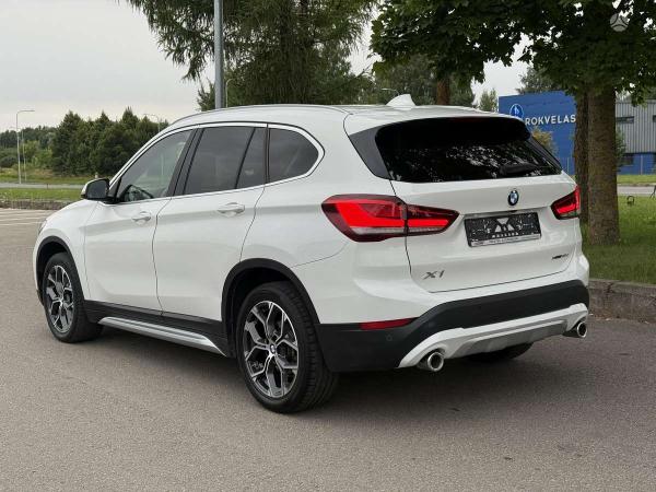 White BMW X1 2019 in Panevezys, with an engine capacity of 2.00 L and mileage of 192 thousand km for 15500 €, photo 9 on AUTOMOTO.COM.LV
