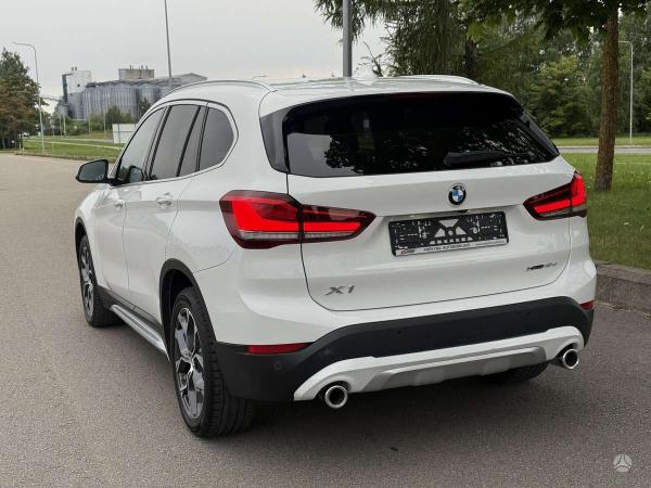 White BMW X1 2019 in Panevezys, with an engine capacity of 2.00 L and mileage of 192 thousand km for 15500 €, photo 10 on AUTOMOTO.COM.LV