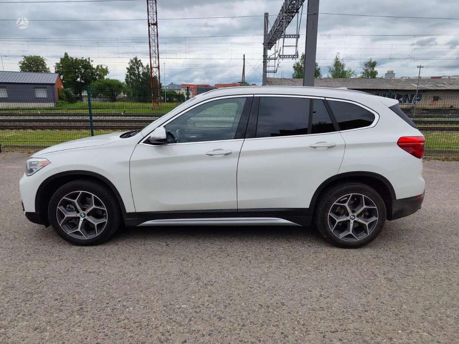 Balts BMW X1 2019 Šauļi, ar dzinēja tilpumu 2.00 L un nobraukumu 133 tūkst. km par 14900 €, foto 9 vietnē AUTOMOTO.COM.LV