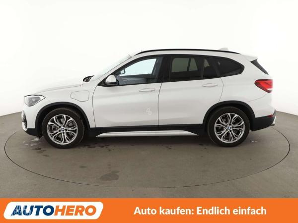 White BMW X1 2020 in Kaunas, with an engine capacity of 1.50 L and mileage of 59 thousand km for 28539 €, photo 3 on AUTOMOTO.COM.LV