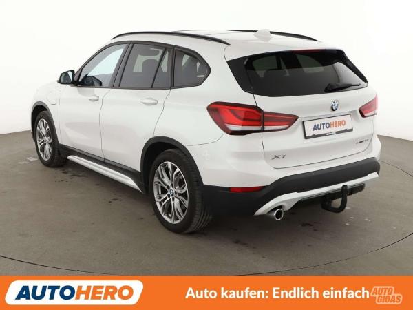 White BMW X1 2020 in Kaunas, with an engine capacity of 1.50 L and mileage of 59 thousand km for 28539 €, photo 4 on AUTOMOTO.COM.LV