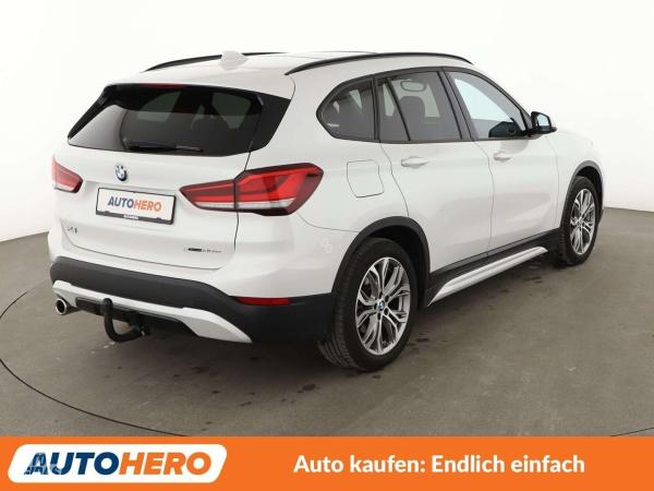 White BMW X1 2020 in Kaunas, with an engine capacity of 1.50 L and mileage of 59 thousand km for 28539 €, photo 6 on AUTOMOTO.COM.LV