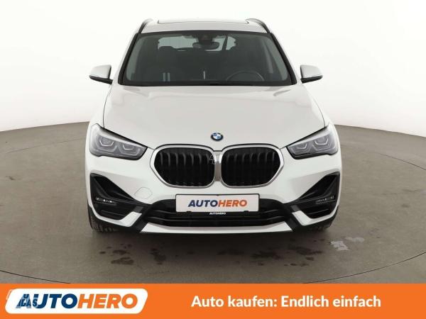 White BMW X1 2020 in Kaunas, with an engine capacity of 1.50 L and mileage of 59 thousand km for 28539 €, photo 9 on AUTOMOTO.COM.LV