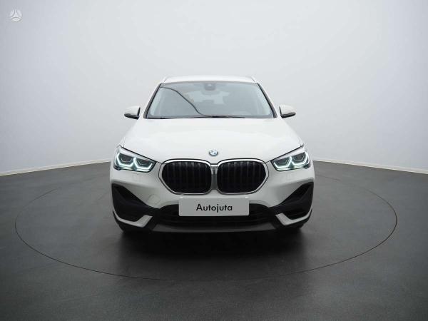 Balts BMW X1 2020 Viļņa, ar dzinēja tilpumu 1.50 L un nobraukumu 131 tūkst. km par 17600 €, foto 2 vietnē AUTOMOTO.COM.LV