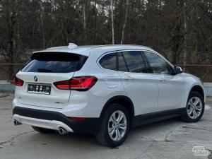White BMW X1 2020 in Vilnius, with an engine capacity of 2.00 L and mileage of 263 thousand km for 16500 €, photo 3 on AUTOMOTO.COM.LV