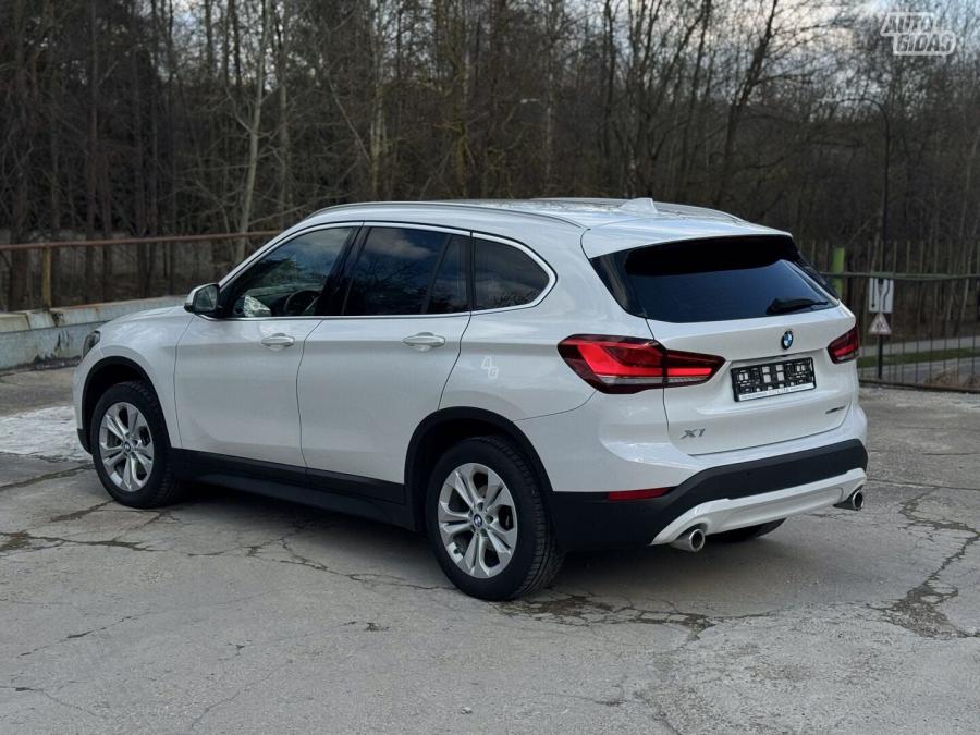 White BMW X1 2020 in Vilnius, with an engine capacity of 2.00 L and mileage of 263 thousand km for 16500 €, photo 15 on AUTOMOTO.COM.LV