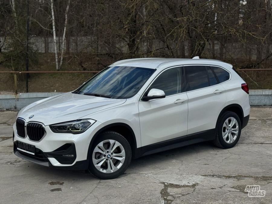 White BMW X1 2020 in Vilnius, with an engine capacity of 2.00 L and mileage of 263 thousand km for 16500 €, photo 17 on AUTOMOTO.COM.LV