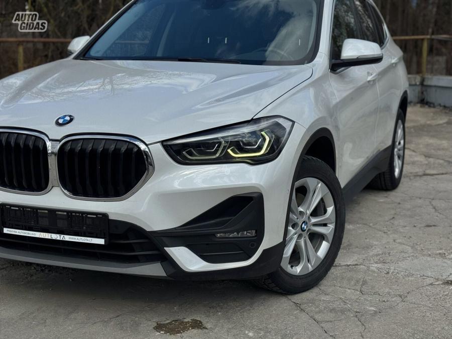 White BMW X1 2020 in Vilnius, with an engine capacity of 2.00 L and mileage of 263 thousand km for 16500 €, photo 18 on AUTOMOTO.COM.LV