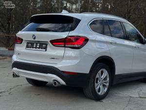 White BMW X1 2020 in Vilnius, with an engine capacity of 2.00 L and mileage of 263 thousand km for 16500 €, photo 19 on AUTOMOTO.COM.LV