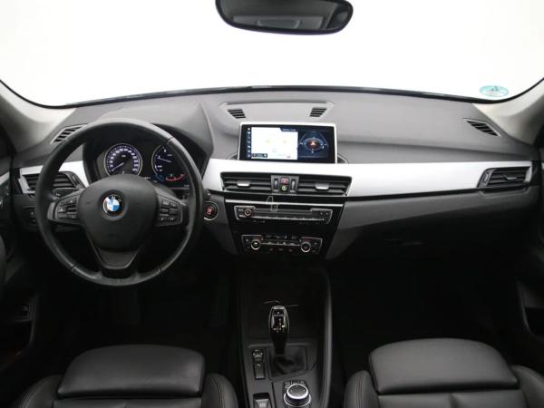 White BMW X1 2020 in Vilnius, with an engine capacity of 2.00 L and mileage of 233 thousand km for 15999 €, photo 2 on AUTOMOTO.COM.LV