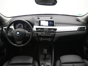 White BMW X1 2020 in Vilnius, with an engine capacity of 2.00 L and mileage of 233 thousand km for 15999 €, photo 3 on AUTOMOTO.COM.LV