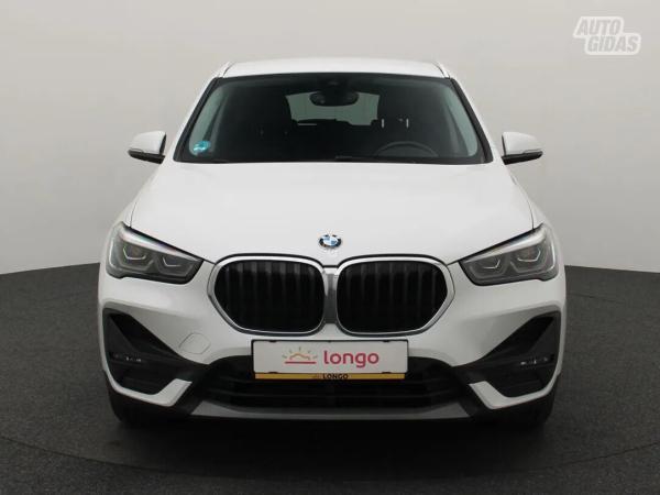 White BMW X1 2020 in Vilnius, with an engine capacity of 2.00 L and mileage of 233 thousand km for 15999 €, photo 3 on AUTOMOTO.COM.LV