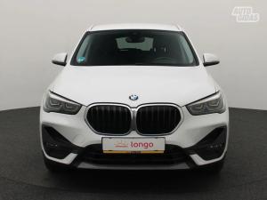 White BMW X1 2020 in Vilnius, with an engine capacity of 2.00 L and mileage of 233 thousand km for 15999 €, photo 4 on AUTOMOTO.COM.LV