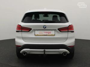 White BMW X1 2020 in Vilnius, with an engine capacity of 2.00 L and mileage of 233 thousand km for 15999 €, photo 6 on AUTOMOTO.COM.LV