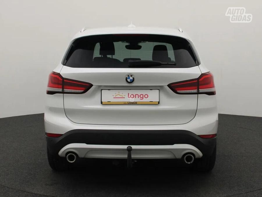 White BMW X1 2020 in Vilnius, with an engine capacity of 2.00 L and mileage of 233 thousand km for 15999 €, photo 6 on AUTOMOTO.COM.LV