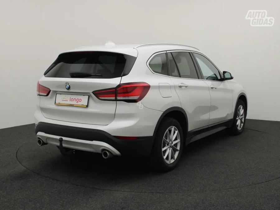 White BMW X1 2020 in Vilnius, with an engine capacity of 2.00 L and mileage of 233 thousand km for 15999 €, photo 9 on AUTOMOTO.COM.LV