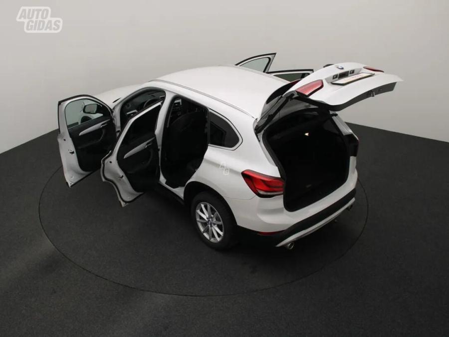 White BMW X1 2020 in Vilnius, with an engine capacity of 2.00 L and mileage of 233 thousand km for 15999 €, photo 14 on AUTOMOTO.COM.LV