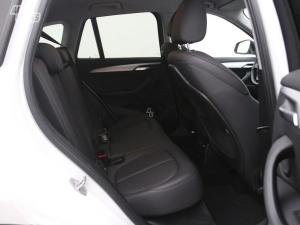 White BMW X1 2020 in Vilnius, with an engine capacity of 2.00 L and mileage of 233 thousand km for 15999 €, photo 16 on AUTOMOTO.COM.LV