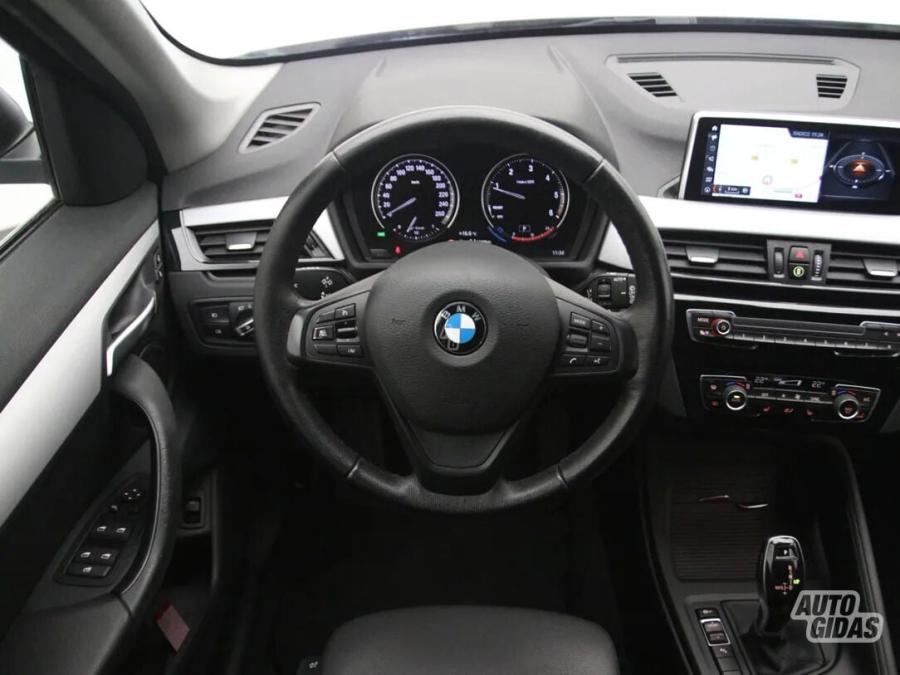White BMW X1 2020 in Vilnius, with an engine capacity of 2.00 L and mileage of 233 thousand km for 15999 €, photo 18 on AUTOMOTO.COM.LV