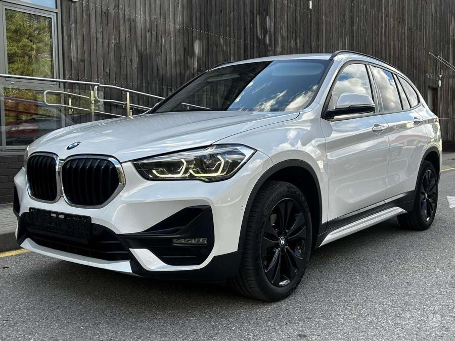 White BMW X1 2020 in Utena, with an engine capacity of 2.00 L and mileage of 196 thousand km for 16200 €, photo 7 on AUTOMOTO.COM.LV