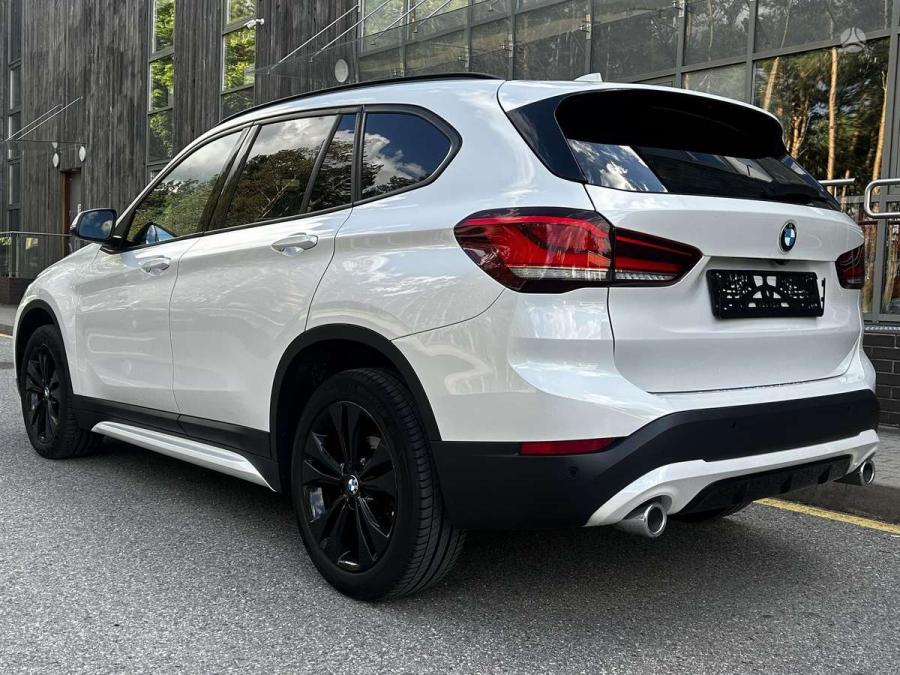 White BMW X1 2020 in Utena, with an engine capacity of 2.00 L and mileage of 196 thousand km for 16200 €, photo 11 on AUTOMOTO.COM.LV