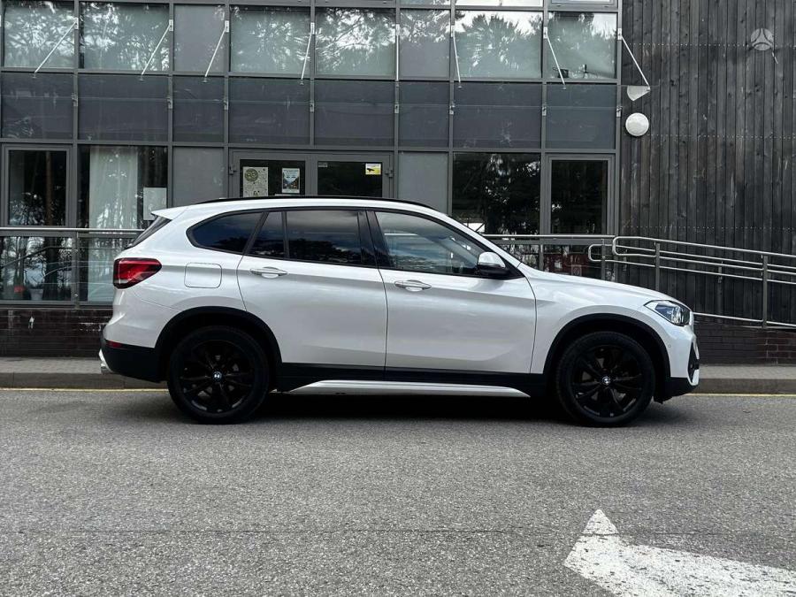 White BMW X1 2020 in Utena, with an engine capacity of 2.00 L and mileage of 196 thousand km for 16200 €, photo 16 on AUTOMOTO.COM.LV