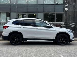 White BMW X1 2020 in Utena, with an engine capacity of 2.00 L and mileage of 196 thousand km for 16200 €, photo 17 on AUTOMOTO.COM.LV