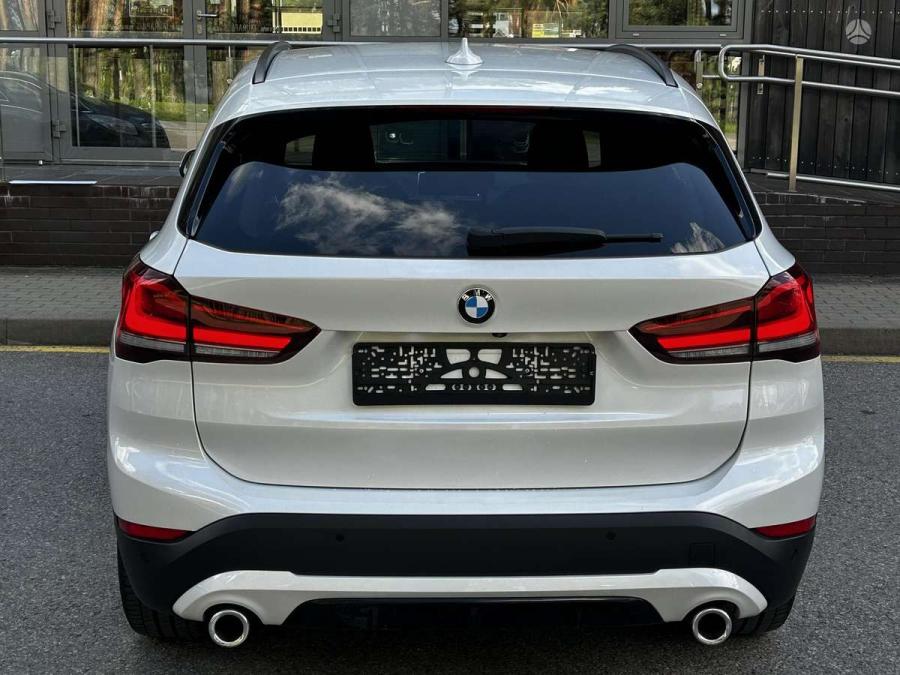 White BMW X1 2020 in Utena, with an engine capacity of 2.00 L and mileage of 196 thousand km for 16200 €, photo 18 on AUTOMOTO.COM.LV