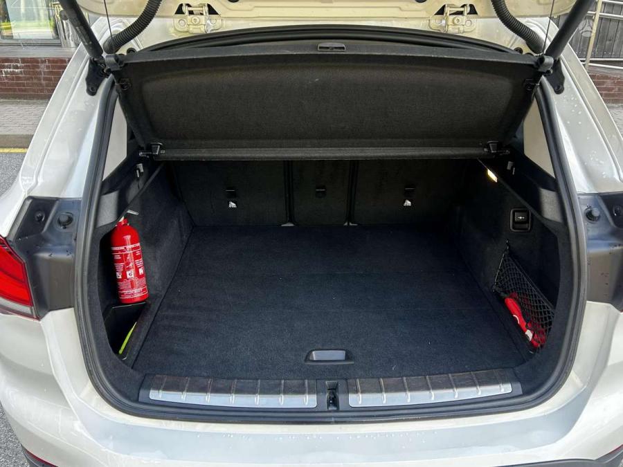 White BMW X1 2020 in Utena, with an engine capacity of 2.00 L and mileage of 196 thousand km for 16200 €, photo 21 on AUTOMOTO.COM.LV