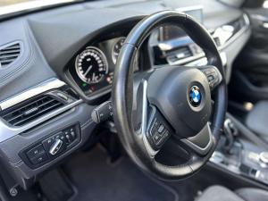White BMW X1 2020 in Utena, with an engine capacity of 2.00 L and mileage of 196 thousand km for 16200 €, photo 32 on AUTOMOTO.COM.LV