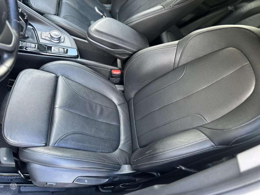 White BMW X1 2020 in Utena, with an engine capacity of 2.00 L and mileage of 196 thousand km for 16200 €, photo 33 on AUTOMOTO.COM.LV