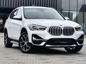 White BMW X1 2020 in Siauliai, with an engine capacity of 2.00 L and mileage of 242 thousand km for 16350 €, photo 4 on AUTOMOTO.COM.LV