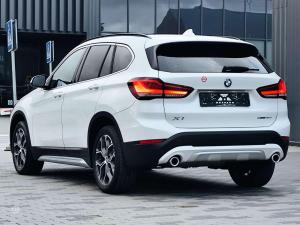 White BMW X1 2020 in Siauliai, with an engine capacity of 2.00 L and mileage of 242 thousand km for 16350 €, photo 6 on AUTOMOTO.COM.LV
